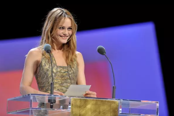 Kekayaan Bersih Vanessa Paradis