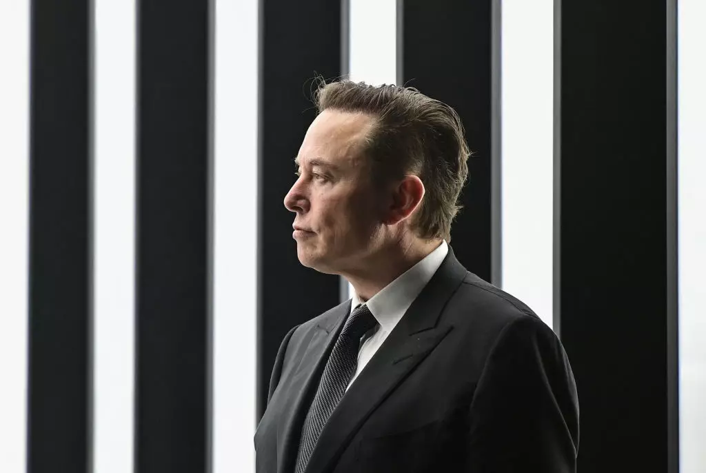 Elon Musks nettoværdi går mod 300 milliarder dollars igen