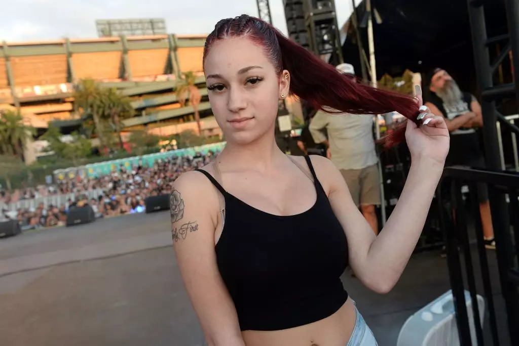 Danielle Bregoli … alias Bhad Bhabie … alias The Cash Me Outside Girl … hat gerade ein 6-Millionen-Dollar-Herrenhaus in Florida gekauft