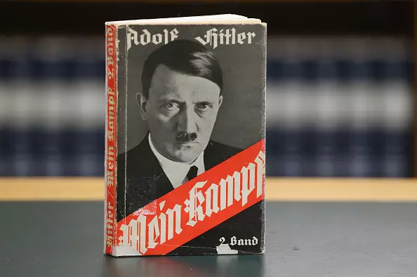 Hoe ryk was Hitler en wie kry vandag sy Mein Kampf-tantieme?