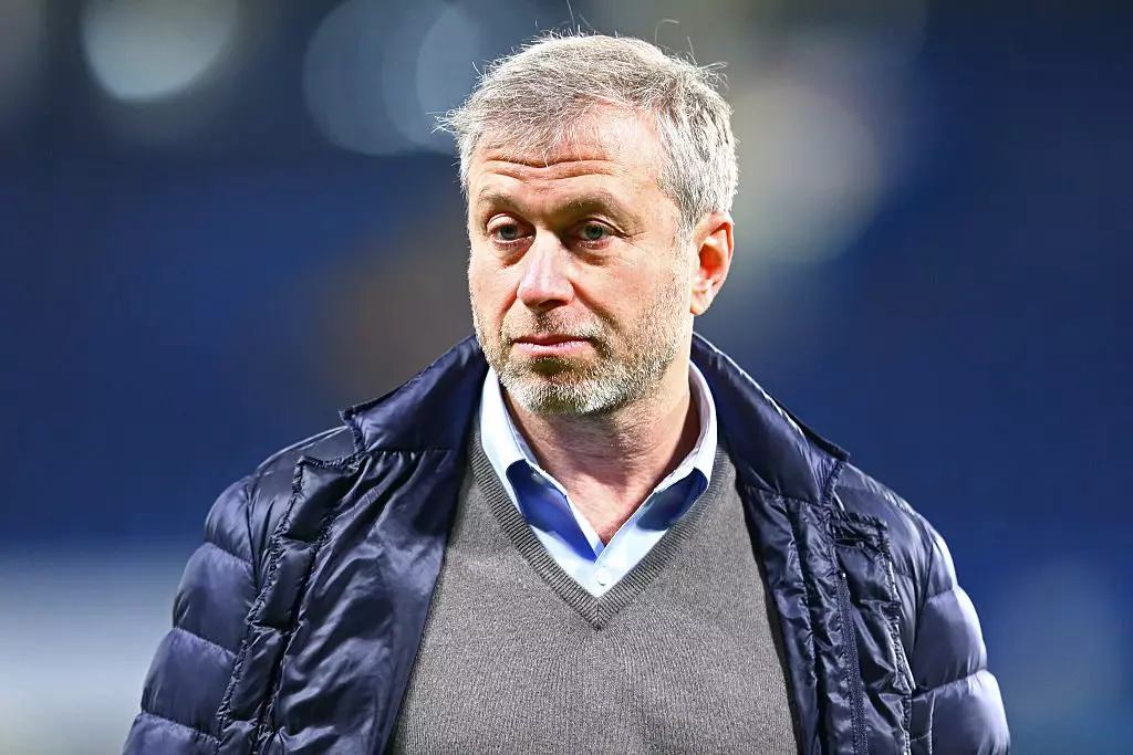 Fra Black Market Smuggler til Multi-Millionaire Playboy: Roman Abramovich's Rags to Riches Story