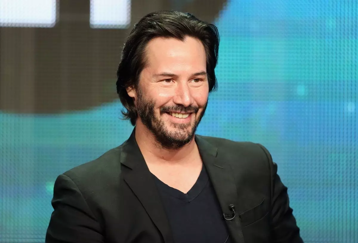 Akụkọ dị ịtụnanya etu Keanu Reeves si nye $75 nde nke ụgwọ ọnwa Matrix… na mmesapụ aka ya niile.