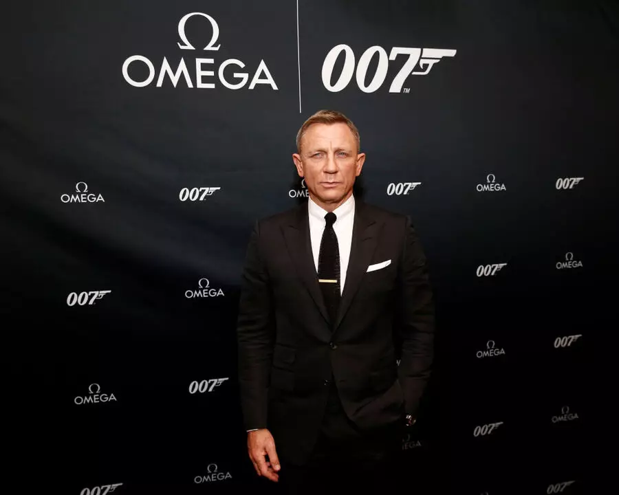 Immisa lacag ah ayuu Daniel Craig ka dhigay ciyaarista James Bond? 1317_1