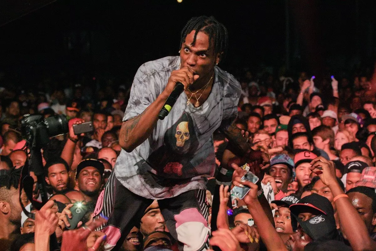 De simpele reden waarom Travis Scott op dit moment de populairste naam in hiphop is ...