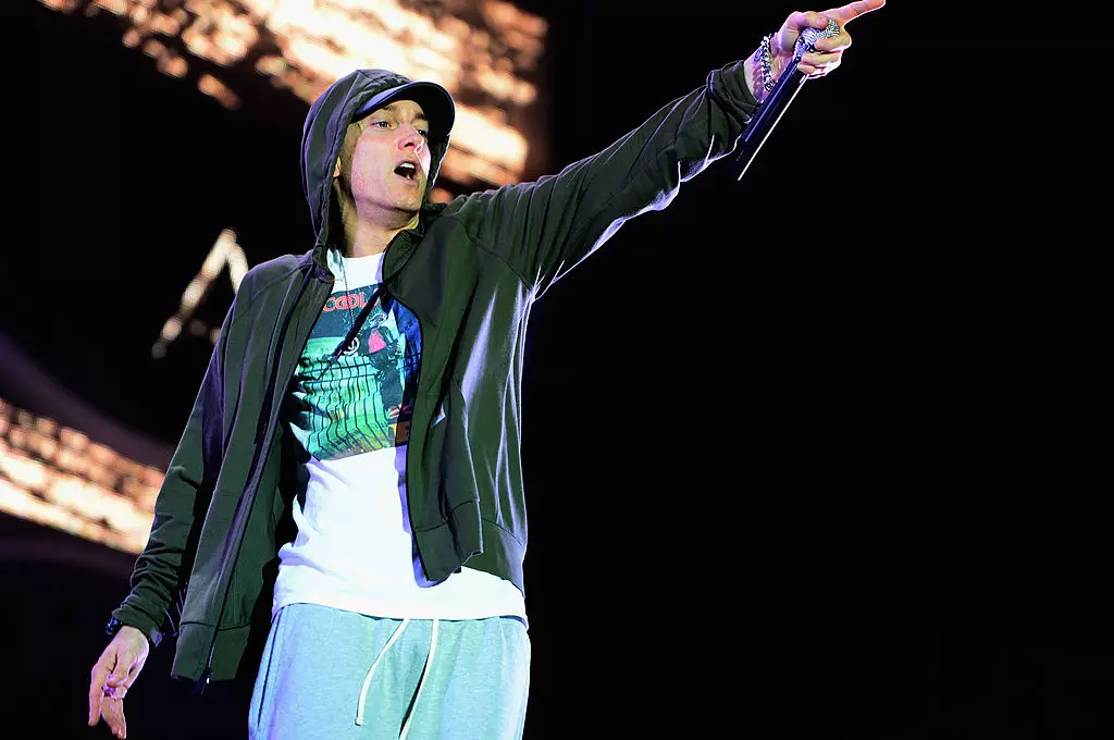 A mãe de Eminem o processou e foi para lá que o dinheiro foi parar