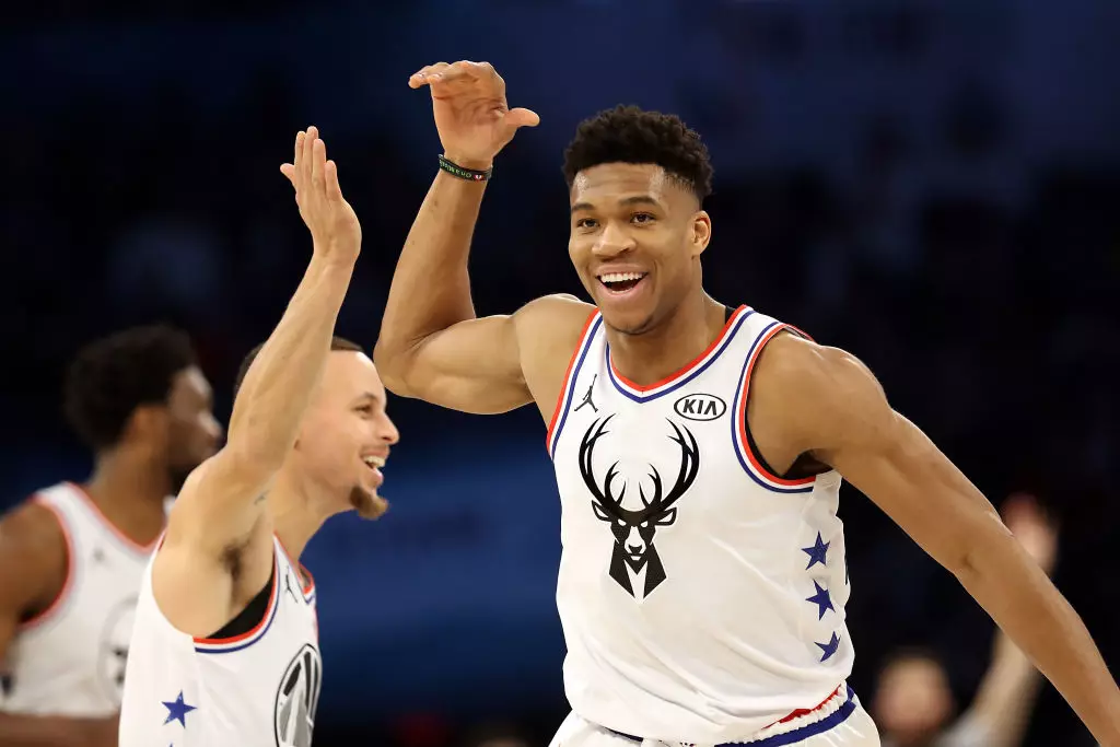 Berapa Banyak Wang Akan Berputus asa Giannis Antetokounmpo Dengan Meninggalkan The Bucks?