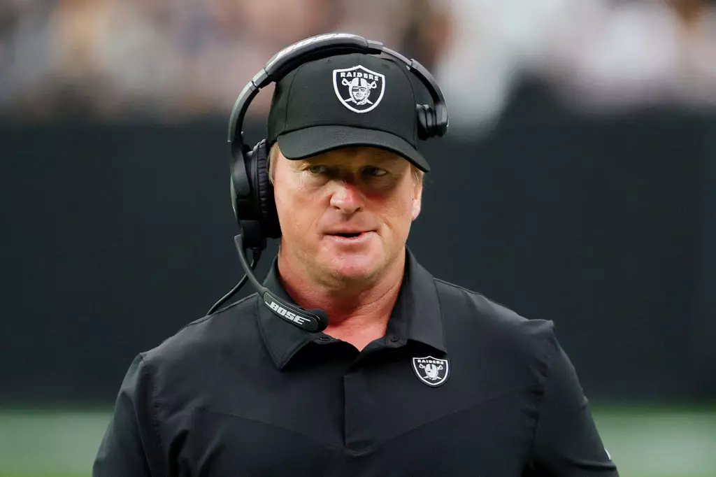 Ο Jon Gruden παραιτήθηκε από τους Raiders…Τώρα τι συμβαίνει με το συμβόλαιό του;