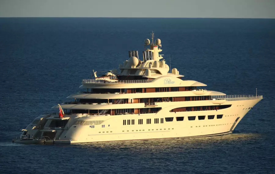 Haele hantle, Jeremane HA E KA TLOHELA Feela Yacht ea Russia ea Oligarch ea $800 Million 1518_1