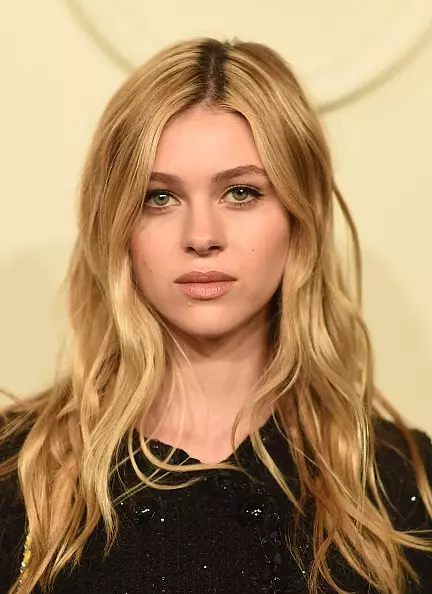 Nicola Peltz nettovärde 1563_1