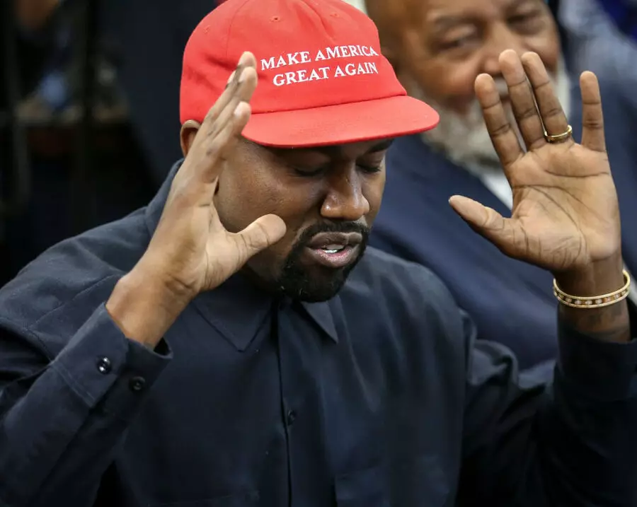 Billionaire Roundup: Nawala ba sa Pag-iisip si JK Rowling? At si Kanye West Para sa Pangulo ng Estados Unidos? 1579_1