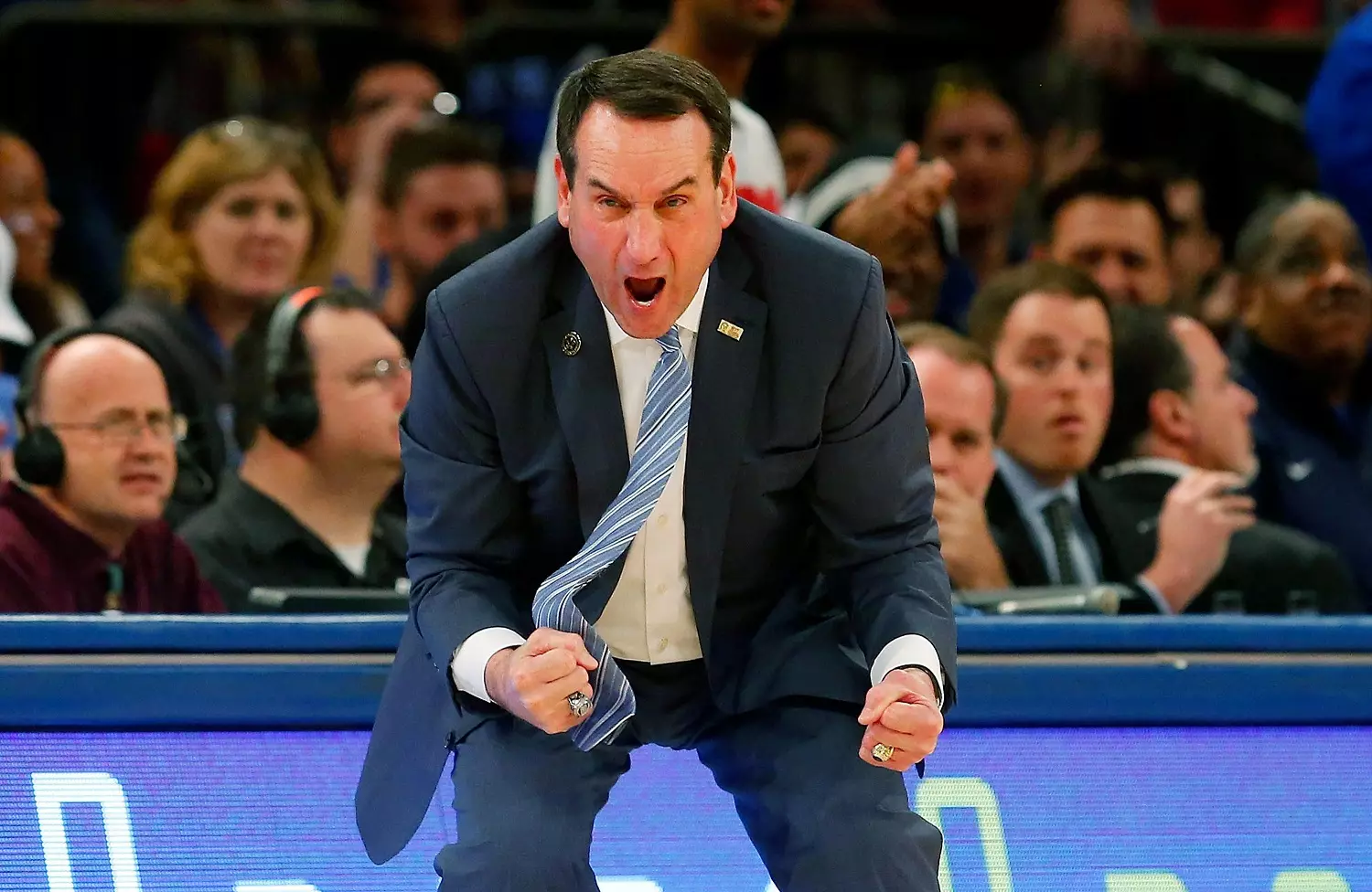 Wêrom sprong Coach K noait nei de NBA? Want Hy Wie Te Drok Mei In Bloed Fortune By Duke