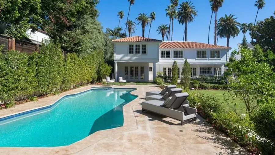 Maroka Princo Akiras $12.5 Milionon Por Beverly Hills Home 15889_4
