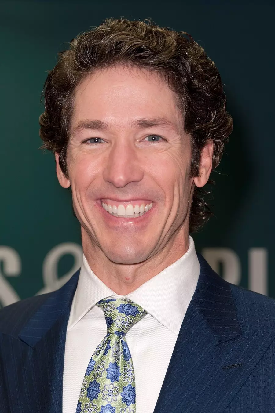 Valor neto de Joel Osteen 17800_2