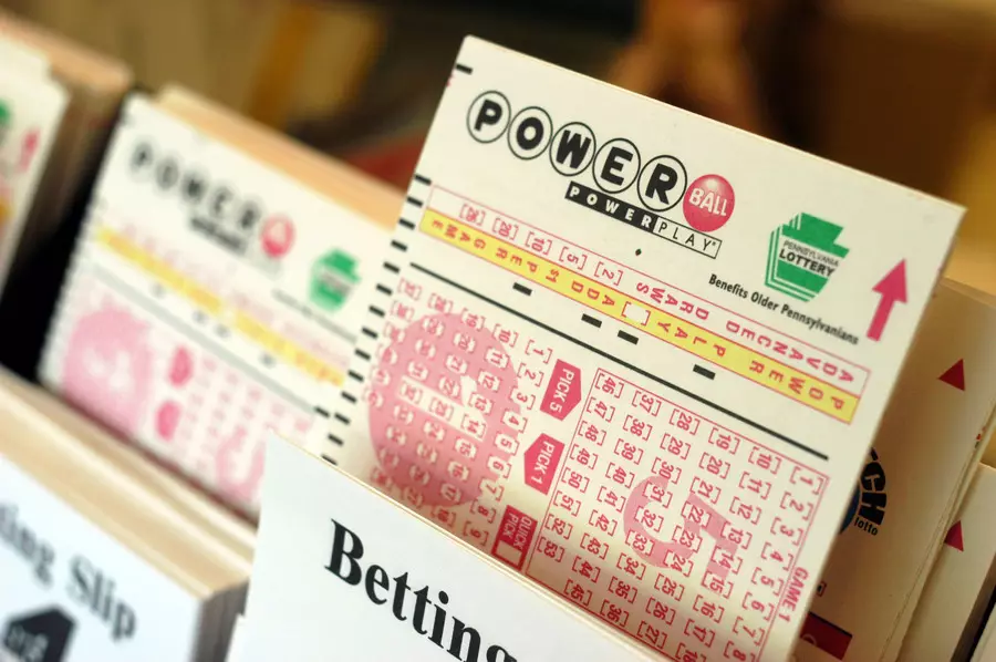 Vencedor da loteria Powerball de US $ 88 milhões gastou US $ 21 milhões salvando namorado traficante de drogas 17844_1