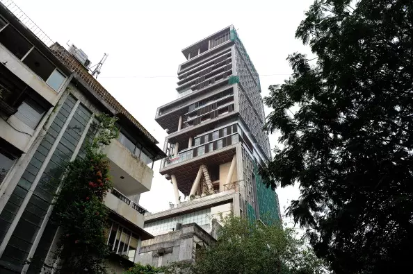 12 hechos asombrosos sobre la mansión de mil millones de dólares de Mukesh Ambani en Mumbai 18028_1