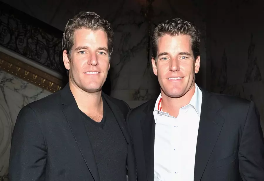 Winklevoss əkizləri 48 saatda 700 milyon dollar itiriblər 18192_1