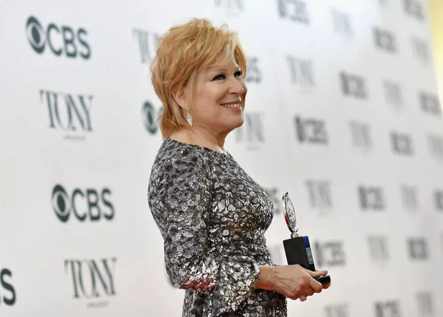 Bette Midler verkeeft hiert Manhattan Triplex Penthouse fir $ 50 Milliounen 18401_1