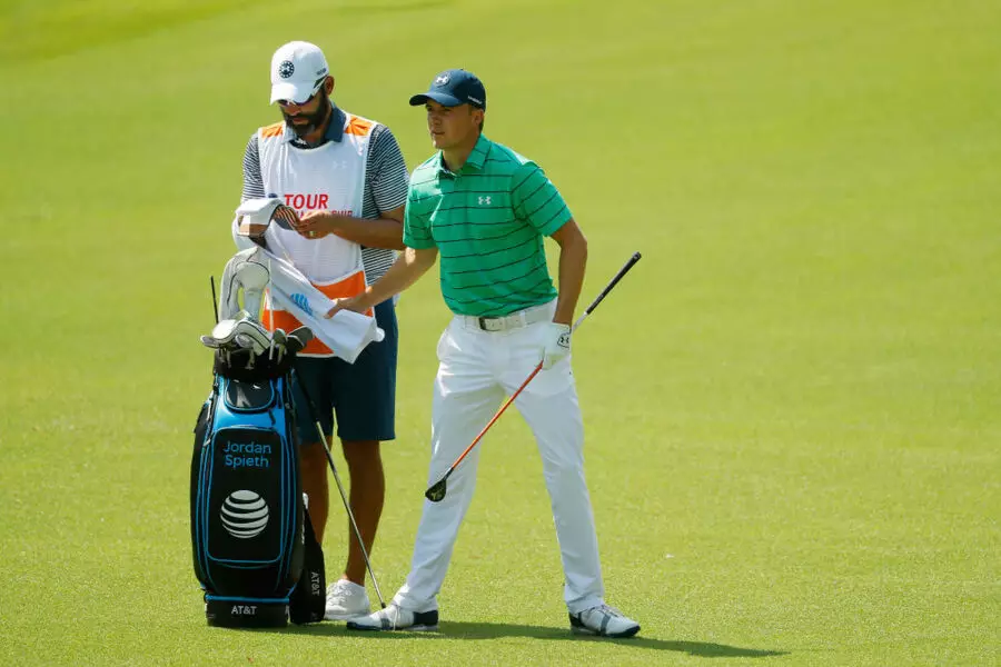 Caddy al lui Jordan Spieth are un an foarte bun! 18649_1