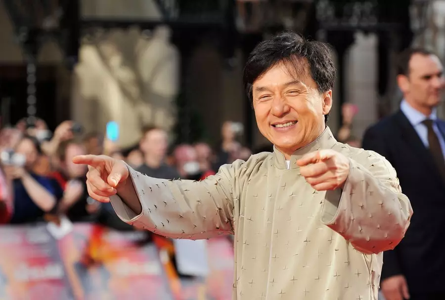 Jackie Chan - mpilalao sarimihetsika manankarena indrindra