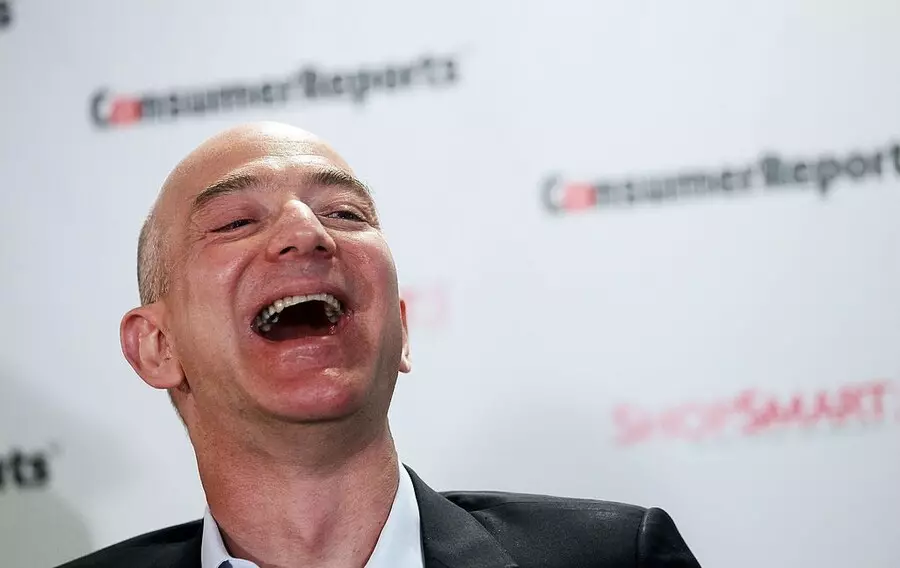 Jeff Bezos Denove Estas La Plej Riĉa Persono Sur la Tero 19902_1