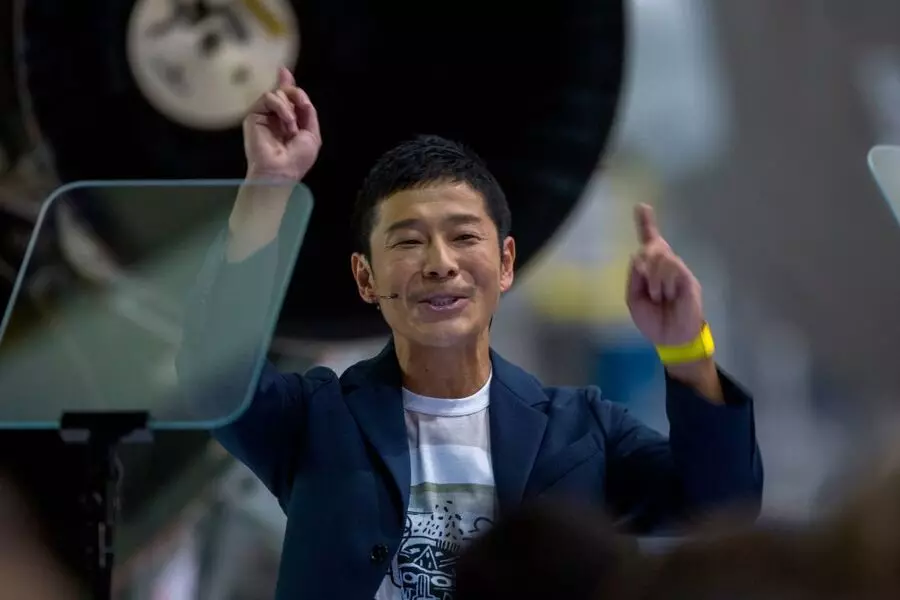 SpaceX e Tsebahatsa Mohahlauli oa Pele oa Khoeli e Ikemetseng: Billionaire oa Japane Yusaku Maezawa 20276_1