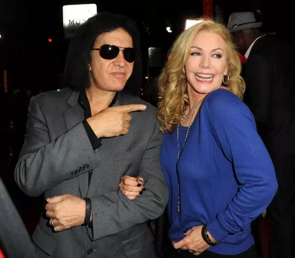 Gene Simmons dhe Shannon Tweed: Më në fund u martuan 22805_1