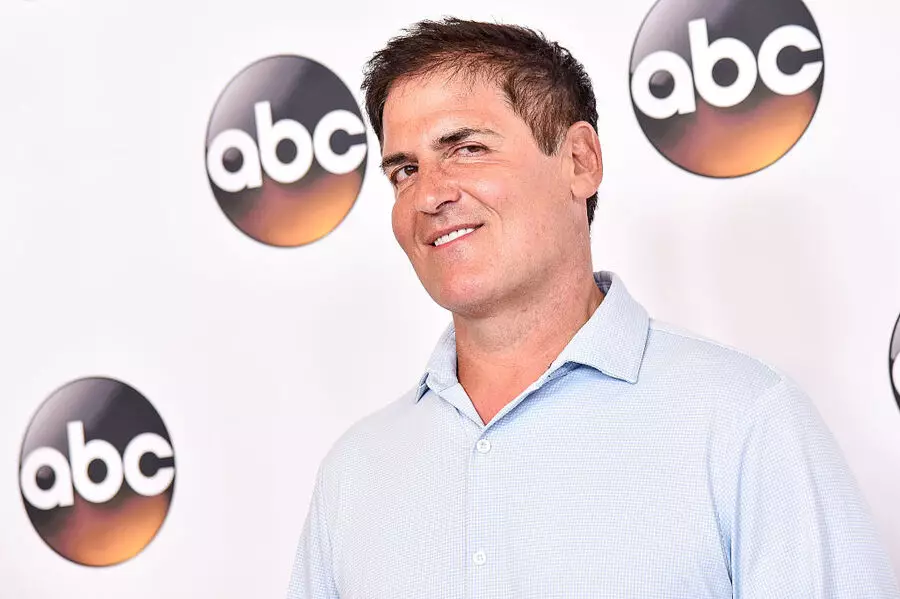 Mark Cuban Muscially Inihaw si Donald Trump Sa 'Colbert' 23614_1