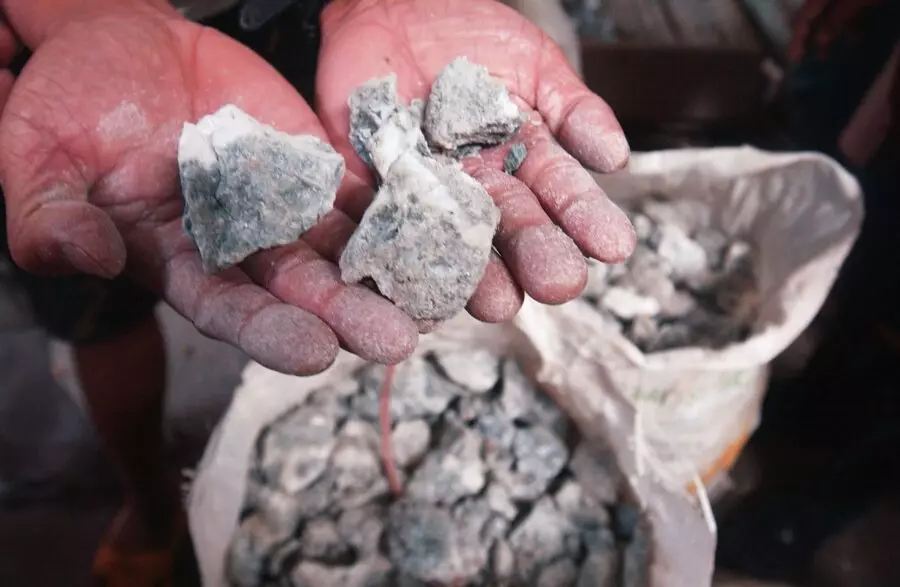 Пронајдена џиновска кварцен карпа со рекордни 70 килограми злато, проценета на 3 милиони долари 24449_1