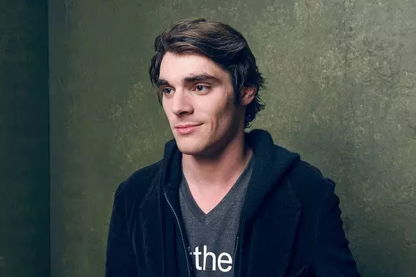 RJ Mitte Giá trị ròng