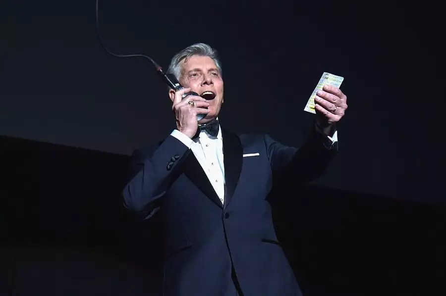 Michael Buffer wol nei alle gedachten syn hannelsmerk fan $ 400 miljoen ferkeapje! 3090_1