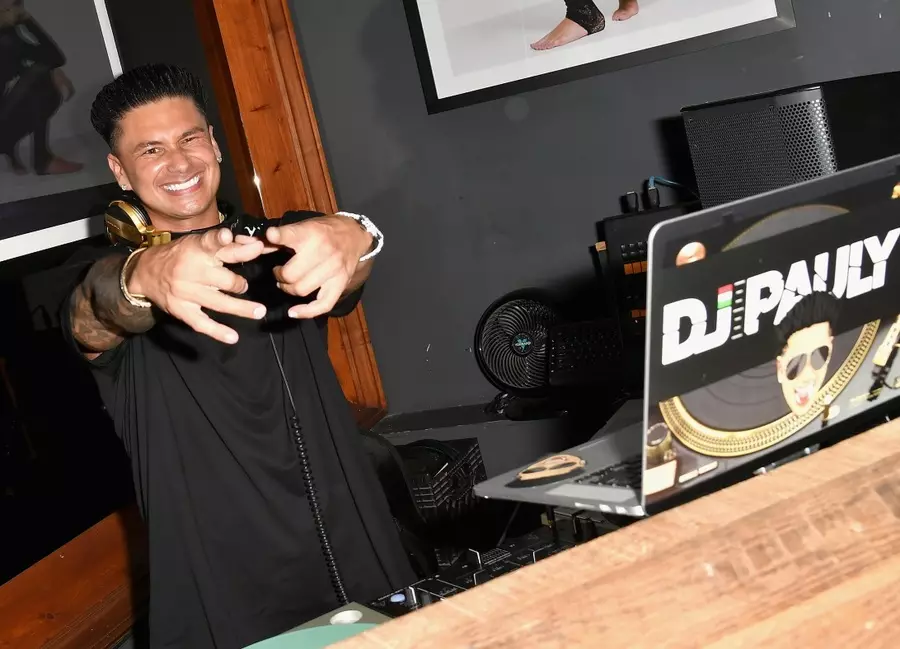 DJ Pauly D Nilai Bersih