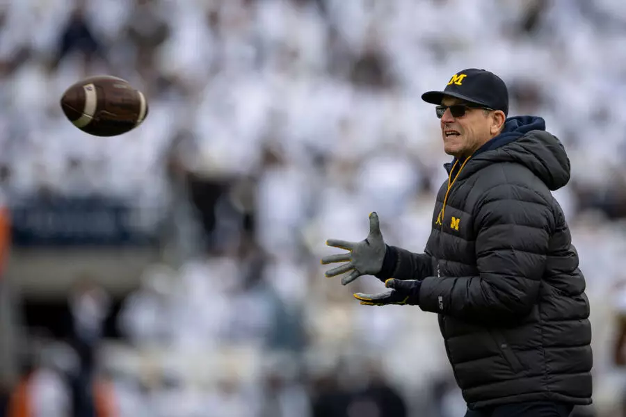 Jim Harbaugh Bi Kontrola Bonusê ya $500,000 Ji Michigan re Tiştek Pir Ecêb Dike 3211_1