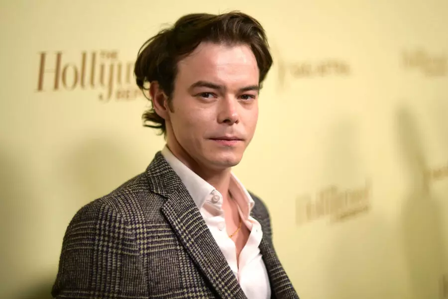 Charlie Heaton Čistá hodnota