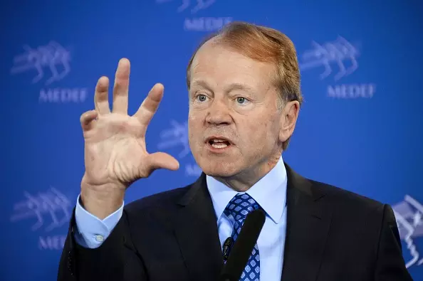 John Chambers Net Worth