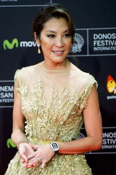 Patrimonio neto de Michelle Yeoh