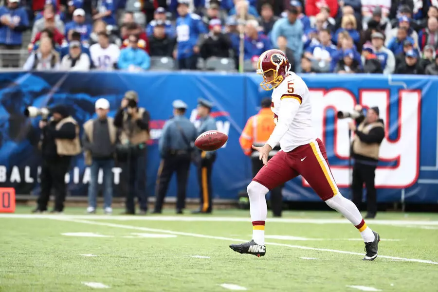 Este apostador de la NFL convirtió el aburrimiento del campo de entrenamiento en un juego de mesa 36350_1