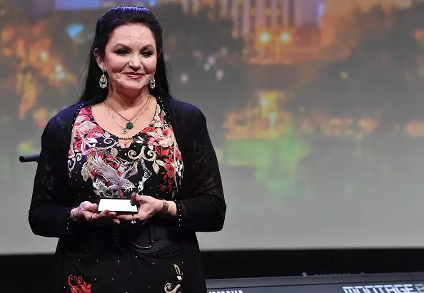 Crystal Gayle Net Worth