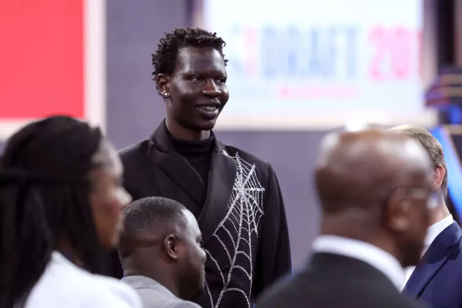 Bol Bol taber millioner af dollars efter at have glidet i NBA-draften 3658_1