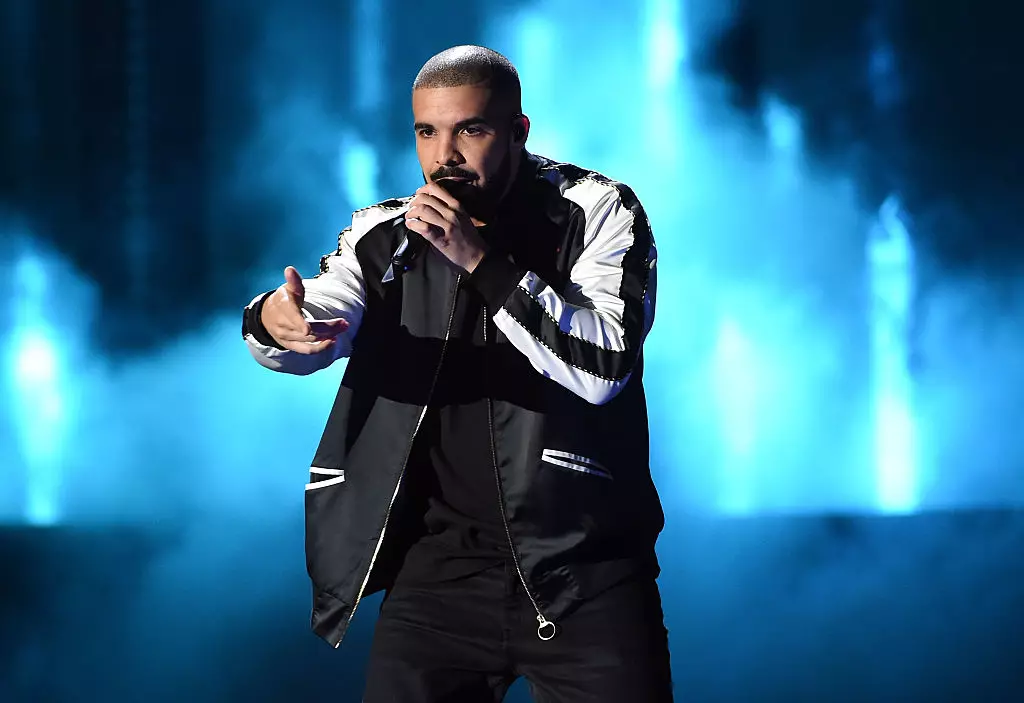 Drake At Ang Toronto Raptors Nag-donate ng $2 Million Sa Canada Basketball