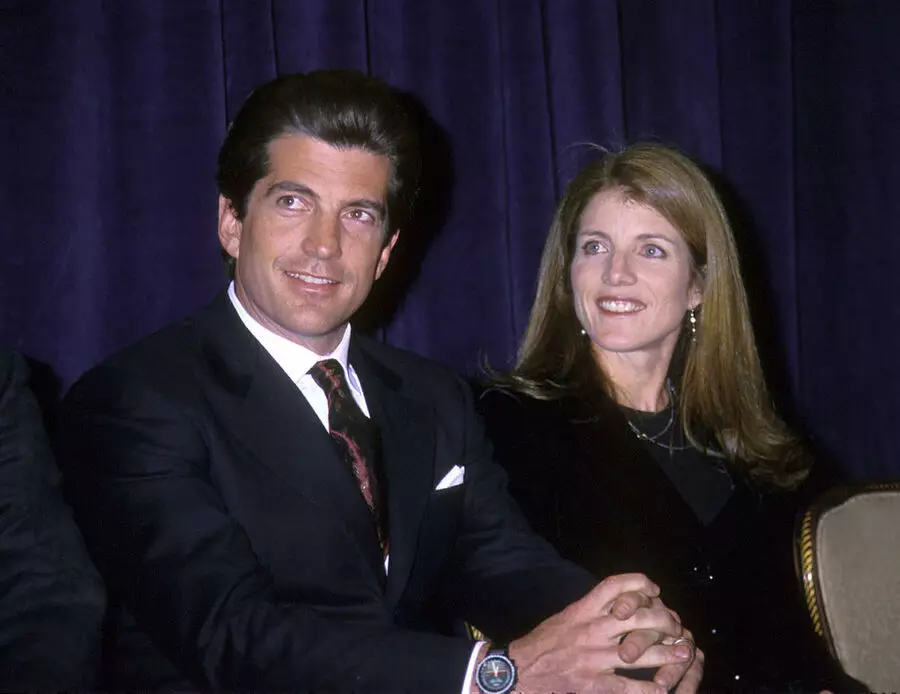 John F. Kennedy Jr Καθαρή αξία 690_2