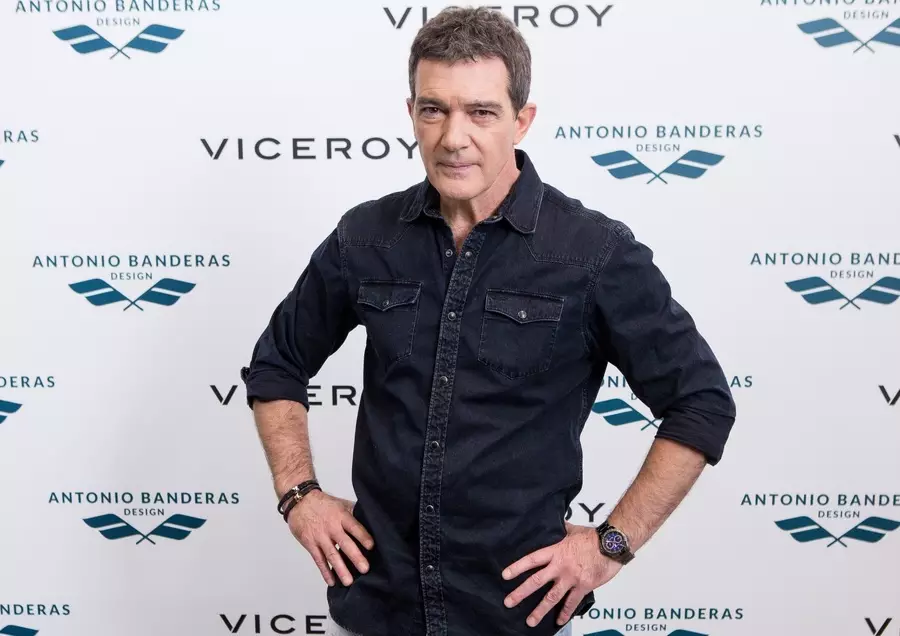 Antonio Banderas Net Tsim Nyog 807_1