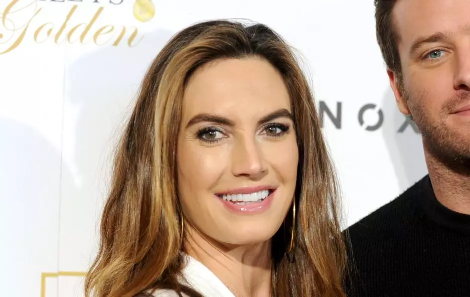 thamani ya Elizabeth Chambers