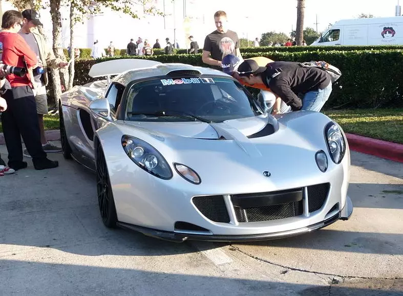 Hennessey Venom GT: دنيا ۾ نئين تيز ترين ڪار 8758_1