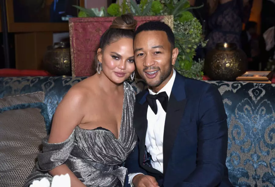 John Legend e Chrissy Teigen gastam US $ 8 milhões em outra cobertura em seu prédio em Manhattan 8852_1