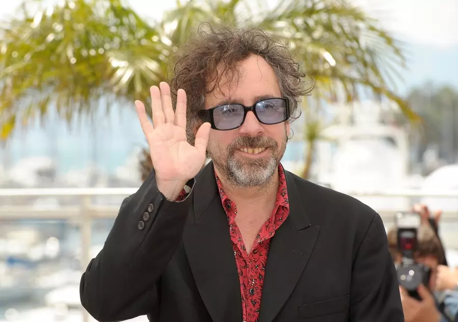 Tim Burton Net Worth 885_1