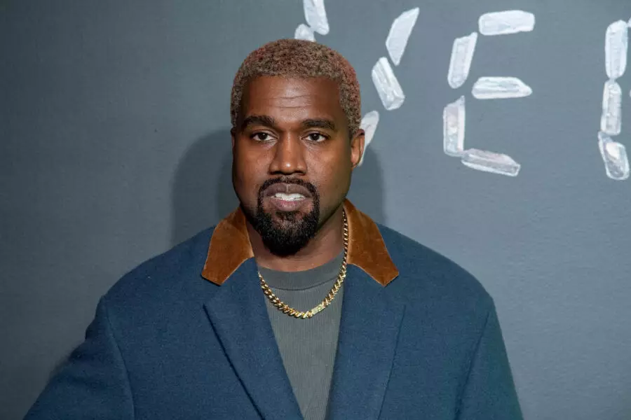 Kanye West rieši problém bezdomovectva v Calabasas – ale jeho susedia sa na tom nechcú podieľať 9036_1