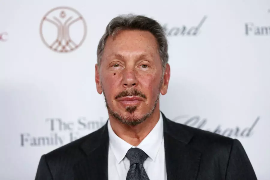 Oracle/Tesla Tycoon Larry Ellison e ona le itiiti ifo ma le $1 piliona le tau o fanua faʻatau ile US 9584_1